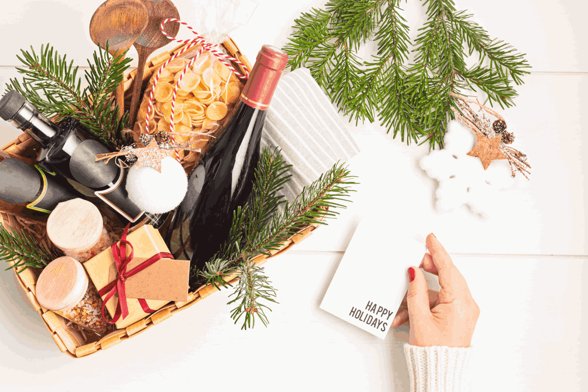 Création de Panier Cadeau Personnalisé chez La Haye Signature
